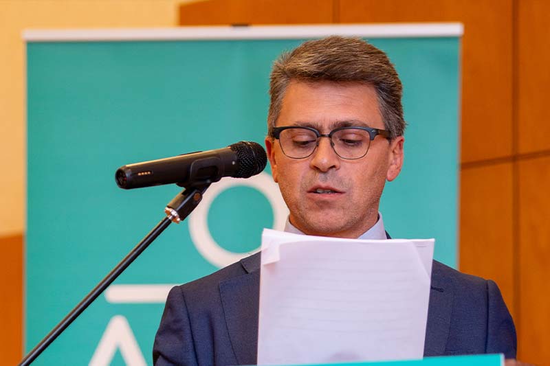 Authors | Speakers - tourismlaw.pt